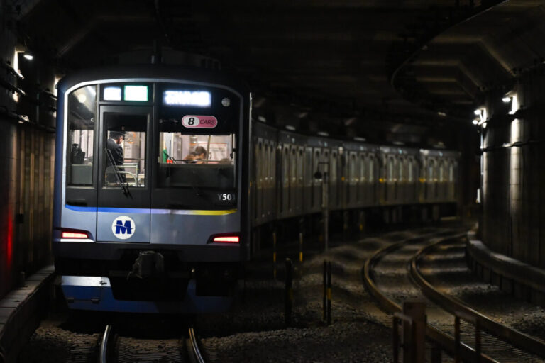 みなとみらい線開業&デビュー21周年！Y500系の内装をみる【17901MiniArticles】 | FreedomTrain